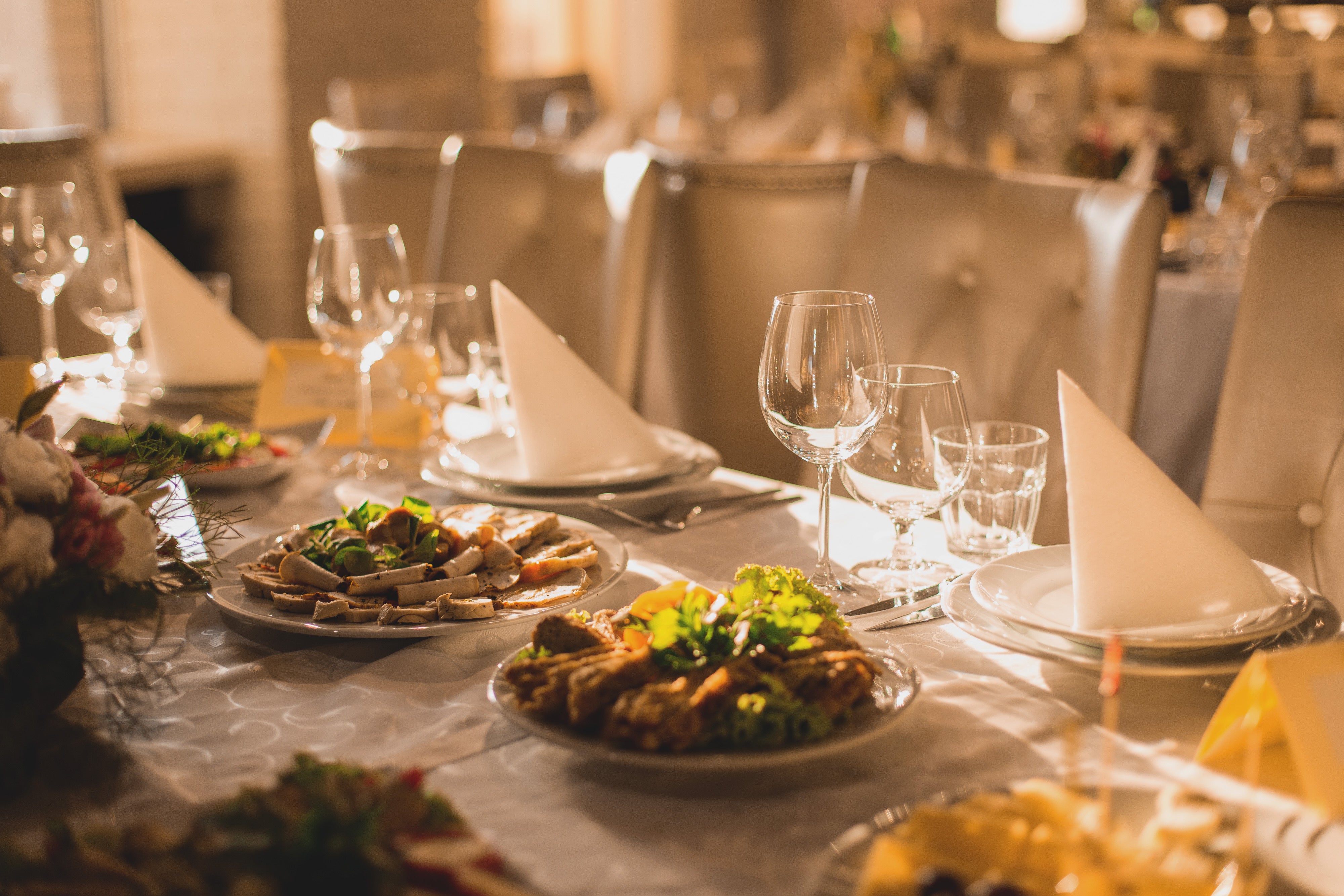 What should I wear to a wedding? – Hipstik Legwear